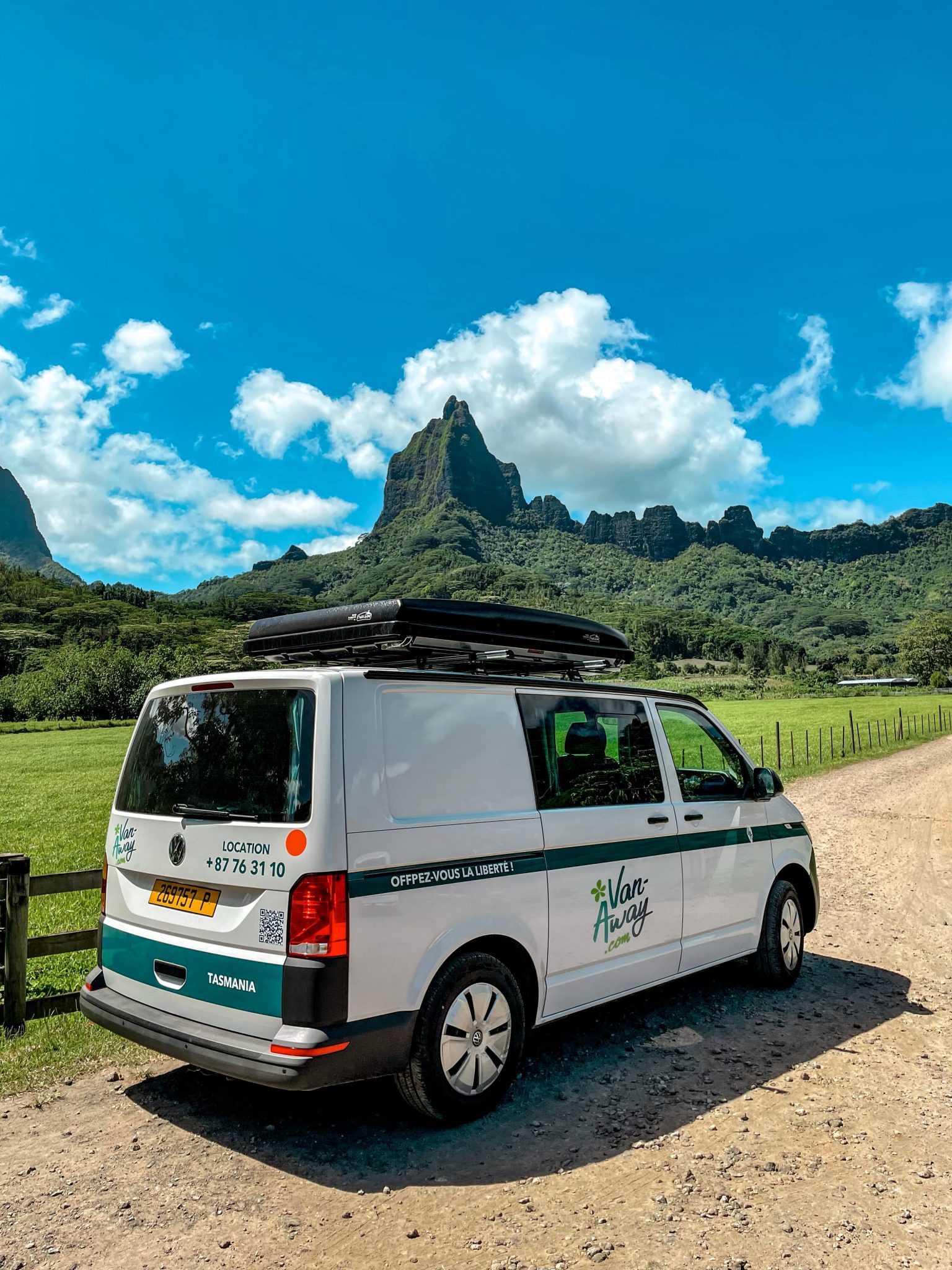 Louer un van à tahiti : une experience insolite - Un Monde Deux Voyageurs